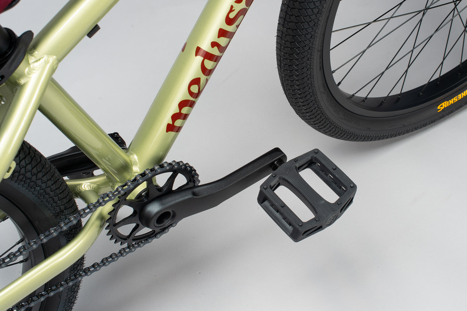 Mafia Bikes Medusa V2 – 26″ Wheelie BMX Bike – Friendly Cycle