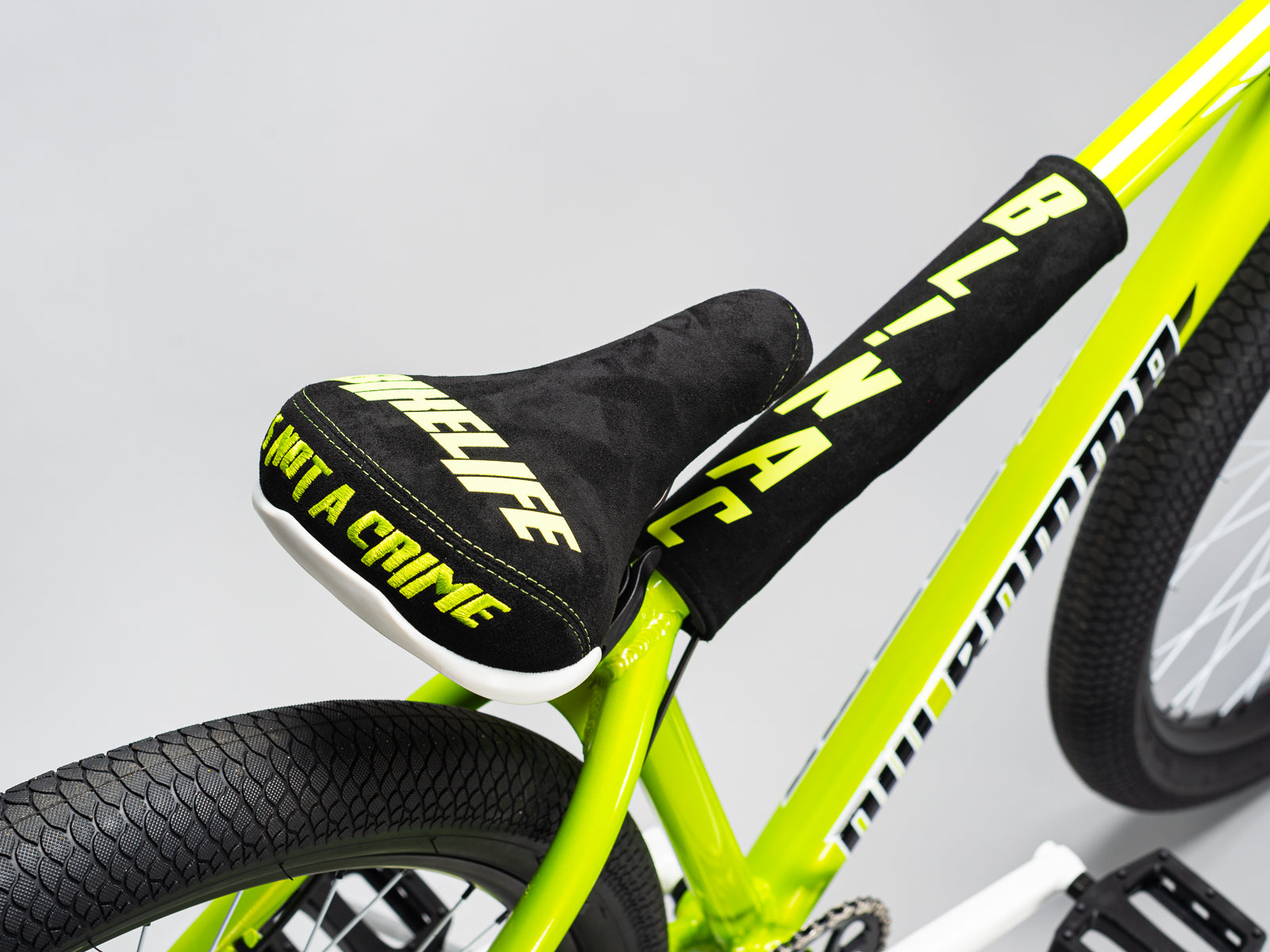 OW Bomma – Signature 29" BMX Bike by Mafia Bikes – Friendly Cycle